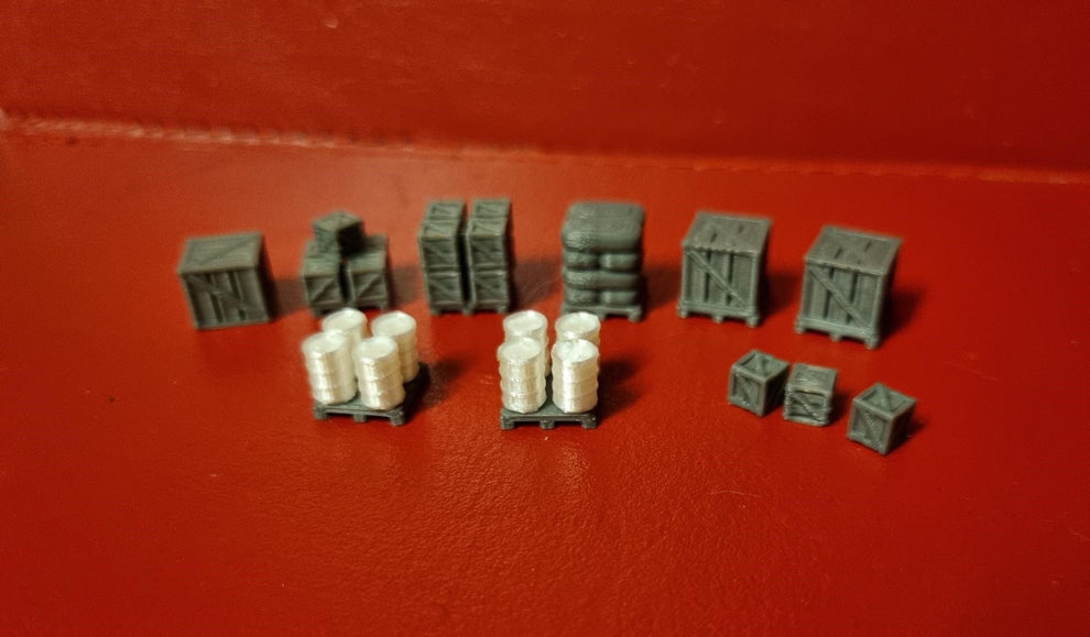 Model Railway TT gauge, 1:120 scale Crates Pallets Barrels and Sacks a ...